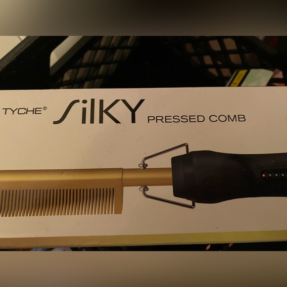 Tyche | Hair | Silky Pressed Comb Never Used | Poshmark